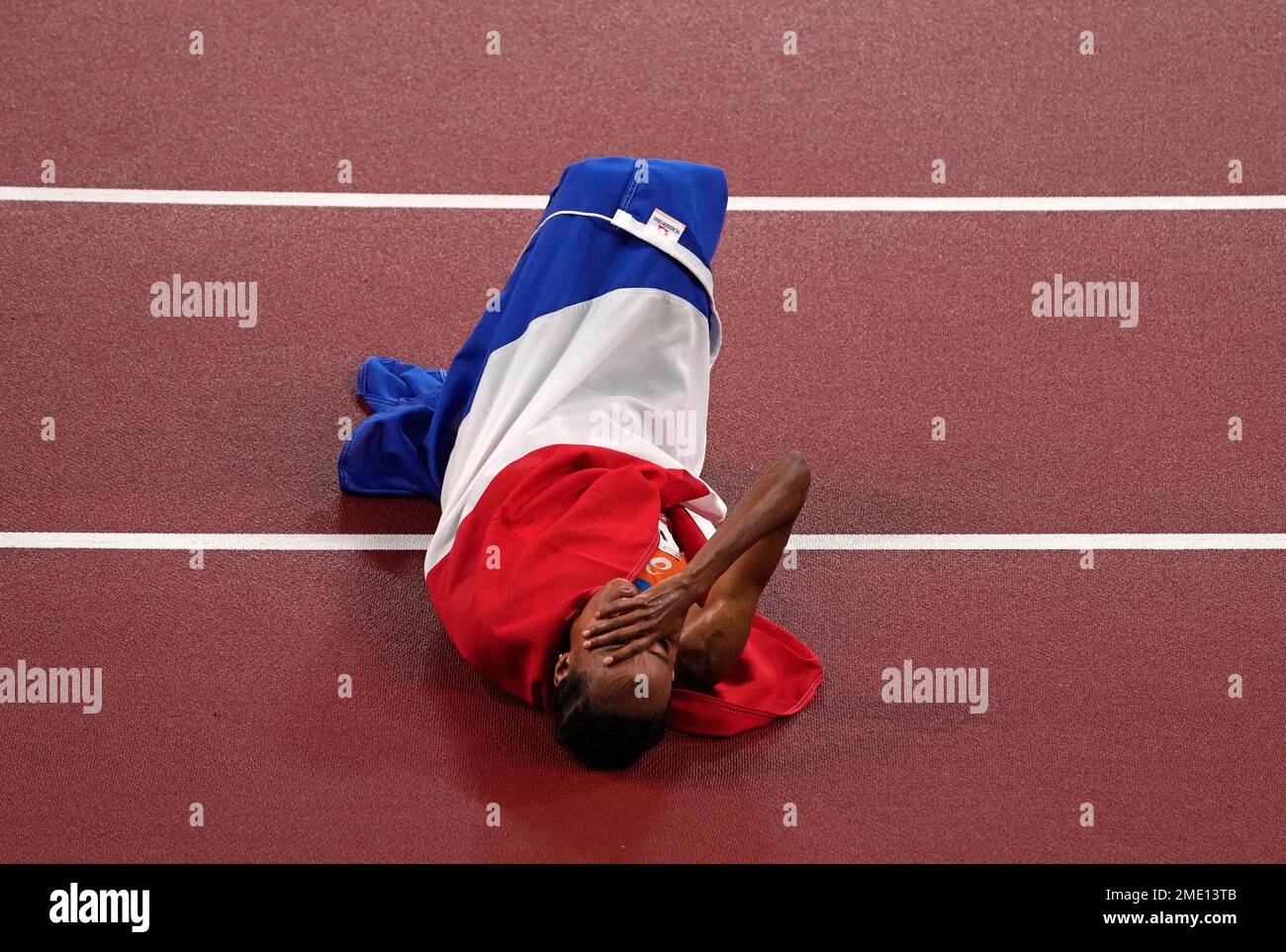 Sifan Hassan, of Netherlands celebrates after winning the gold medal in ...