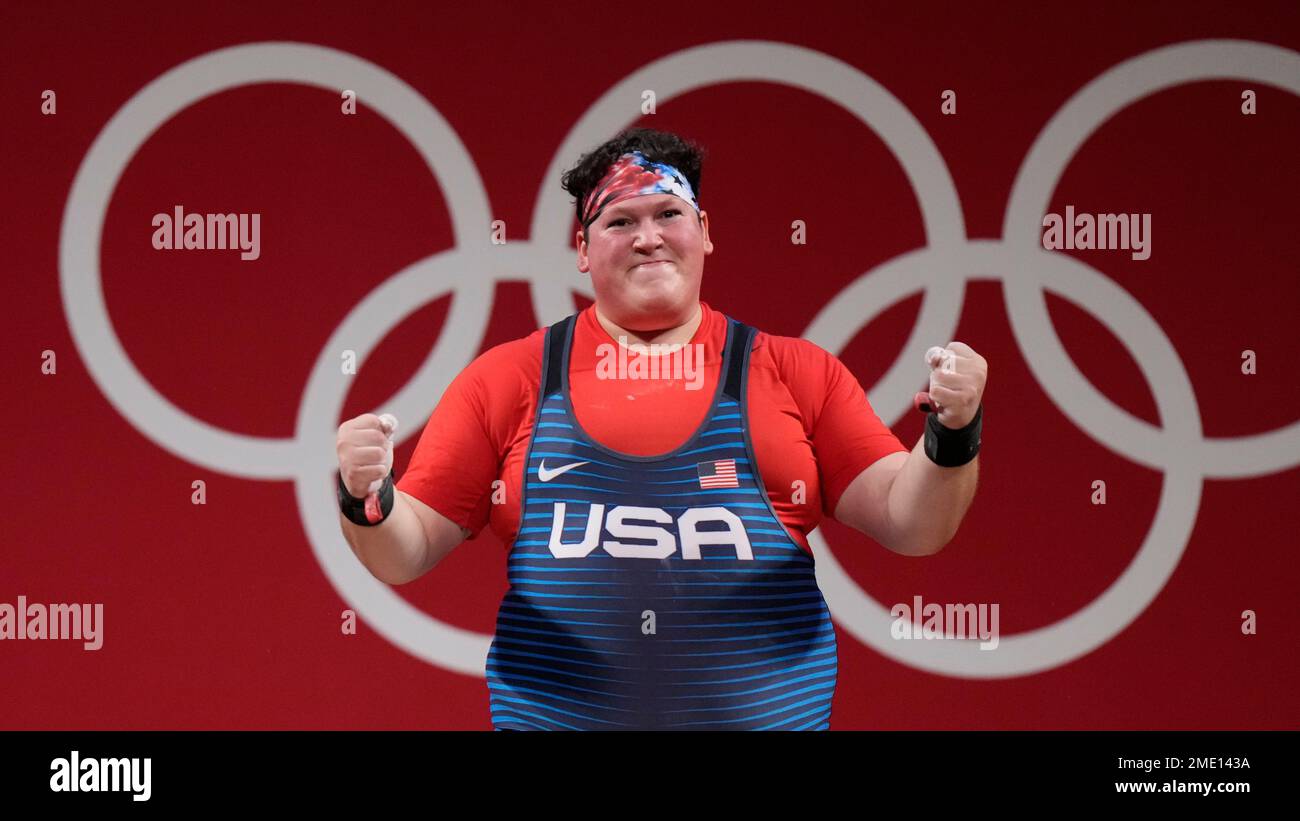 Sarah Elizabeth Robles of the United States celebrates after a lift, in ...