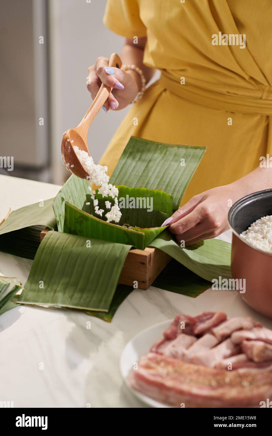 Cooking tet cake hi-res stock photography and images - Alamy