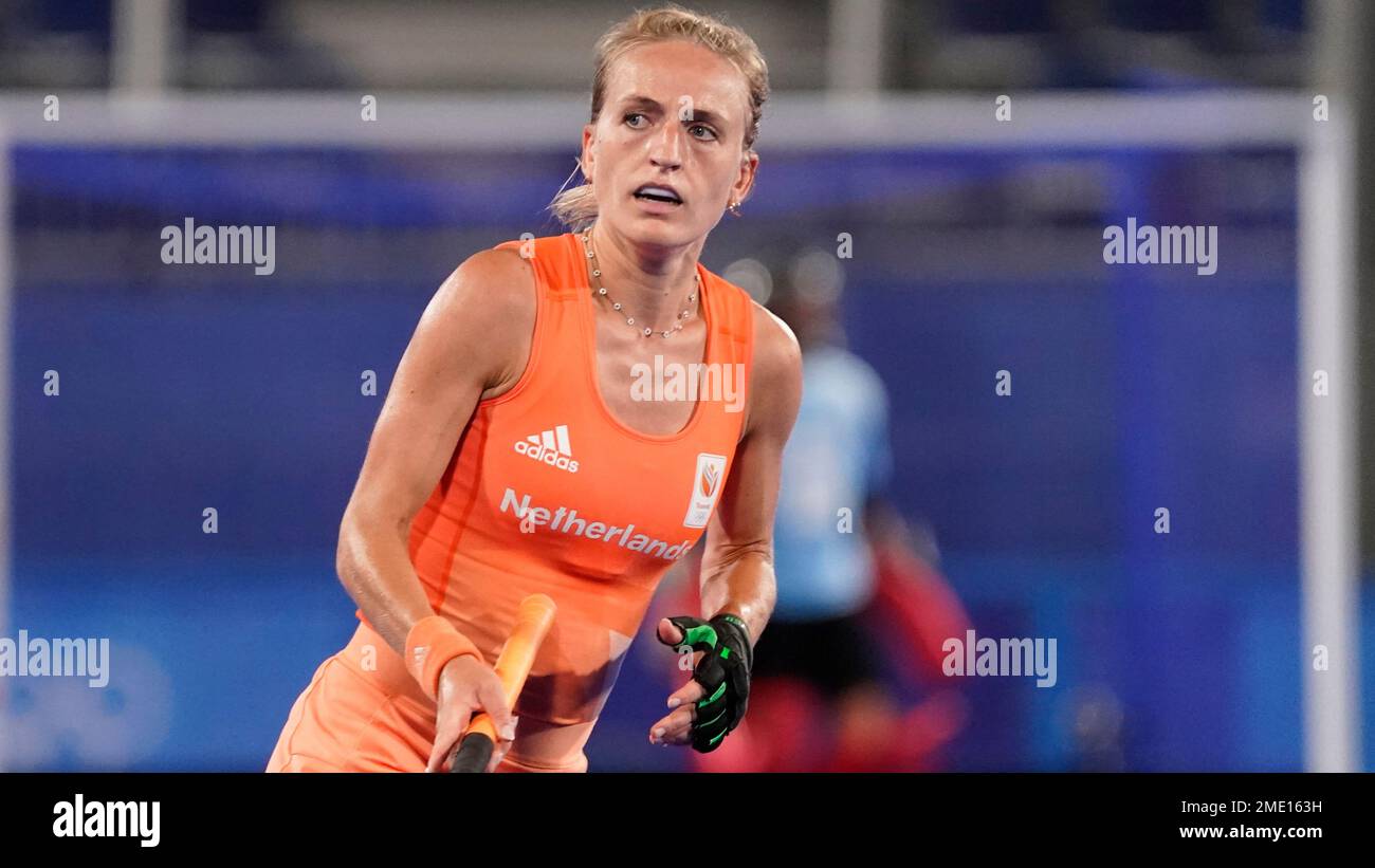 Netherlands' Lauren Lara Jeanette Stam (21) plays against New Zealand ...