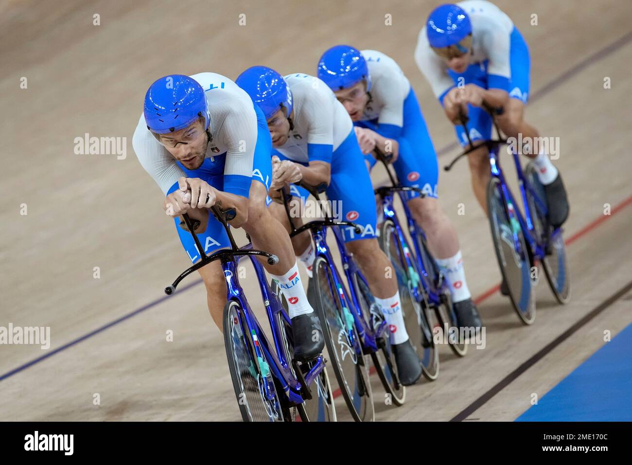 Team Italy competes during the track cycling men's team pursuit at the ...