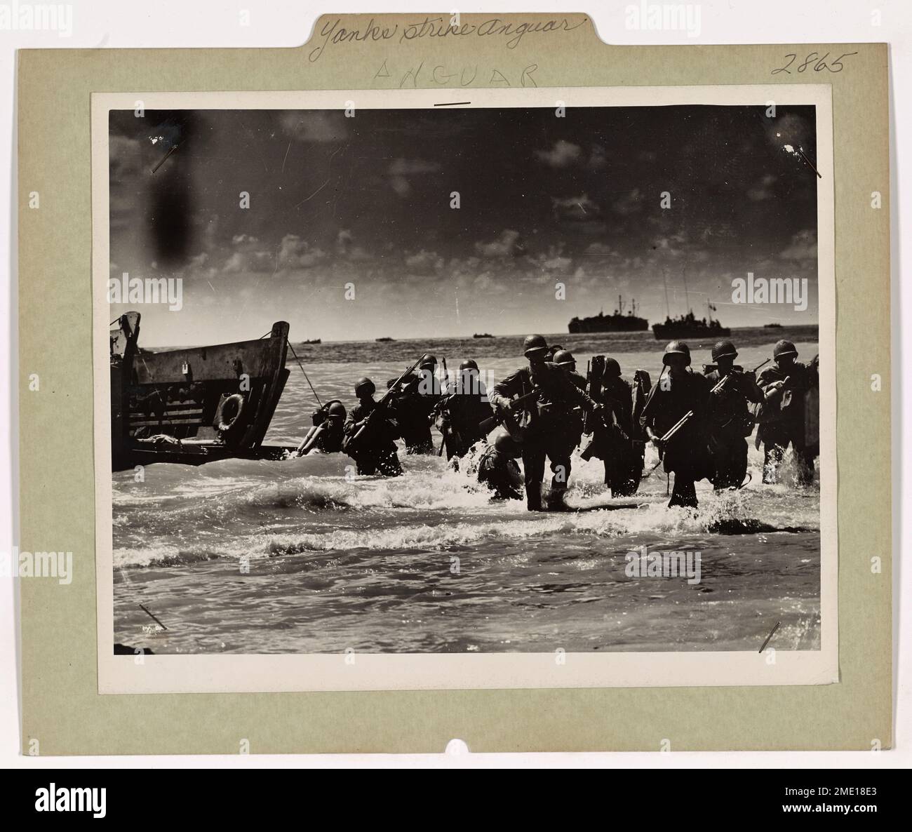Amphibious landings d day wwii hi-res stock photography and images - Alamy
