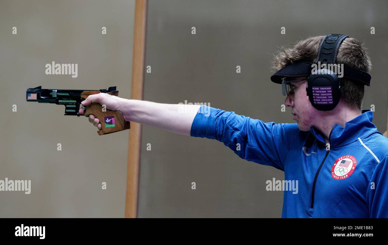 Henry Turner Leverett, of the United States, competes in the men's 25 ...