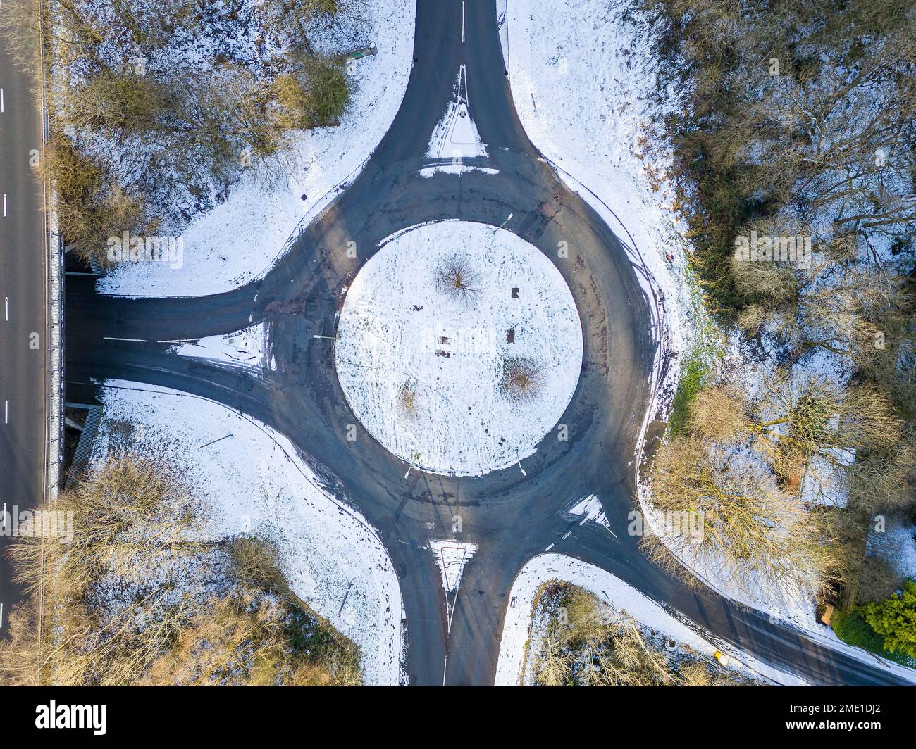 Vale road roundabout hi-res stock photography and images - Alamy