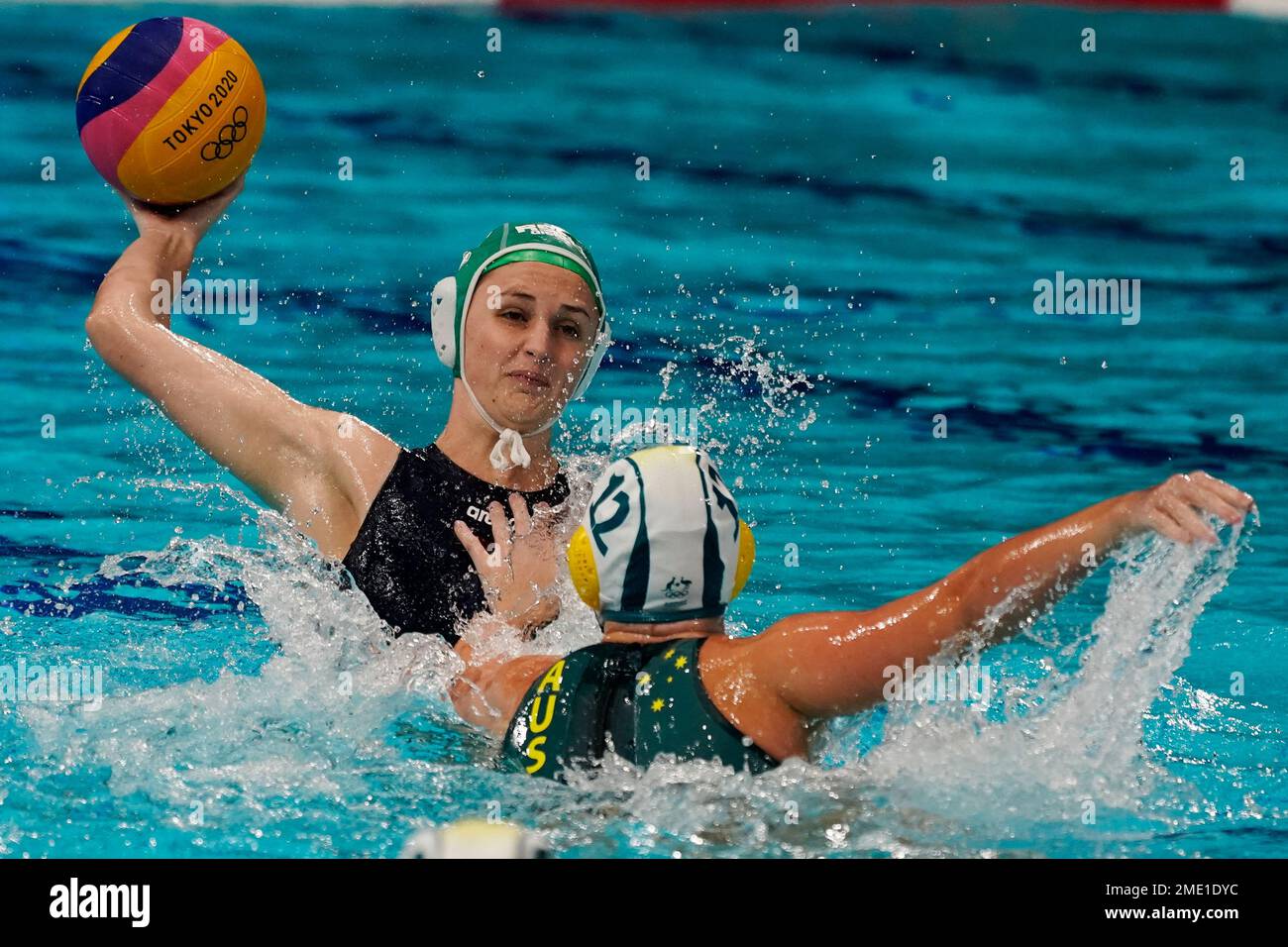 South Africa's Nicola MacLeod, left, shoots as she is defended by ...