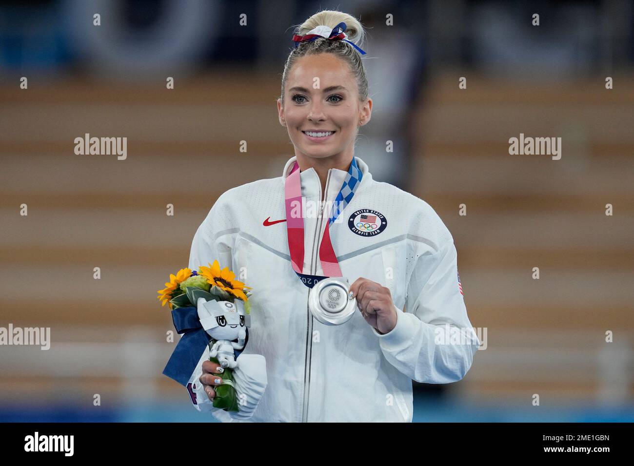 Mykayla Skinner of the United States, poses after winning the silver ...