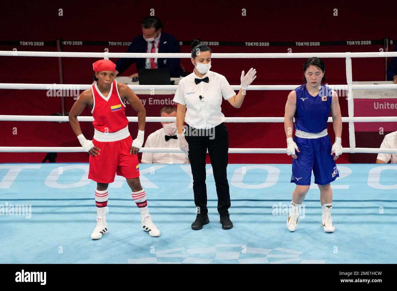 Columbia's Ingrit Lorena Valencia Vistoria, left, and Japan's Tsukimi ...