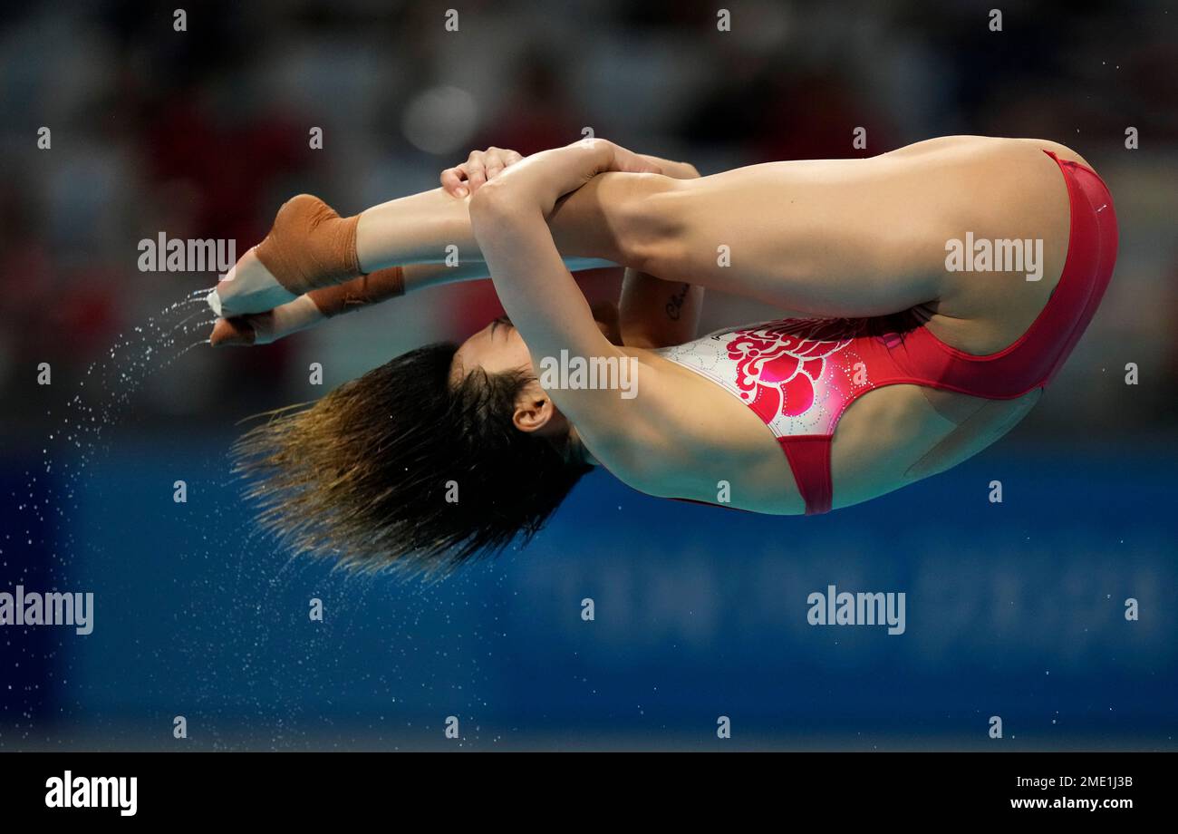 Shi Tingmao of China competes in women's diving 3m springboard final at ...