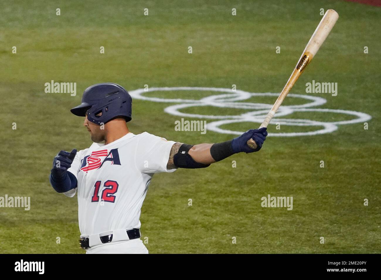 United States' Jamie Westbrook waits on deck during a baseball game ...