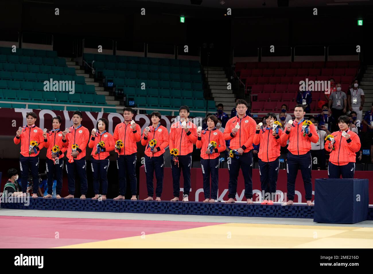 Members of Japan's team pose with their silver medals during the medal ...