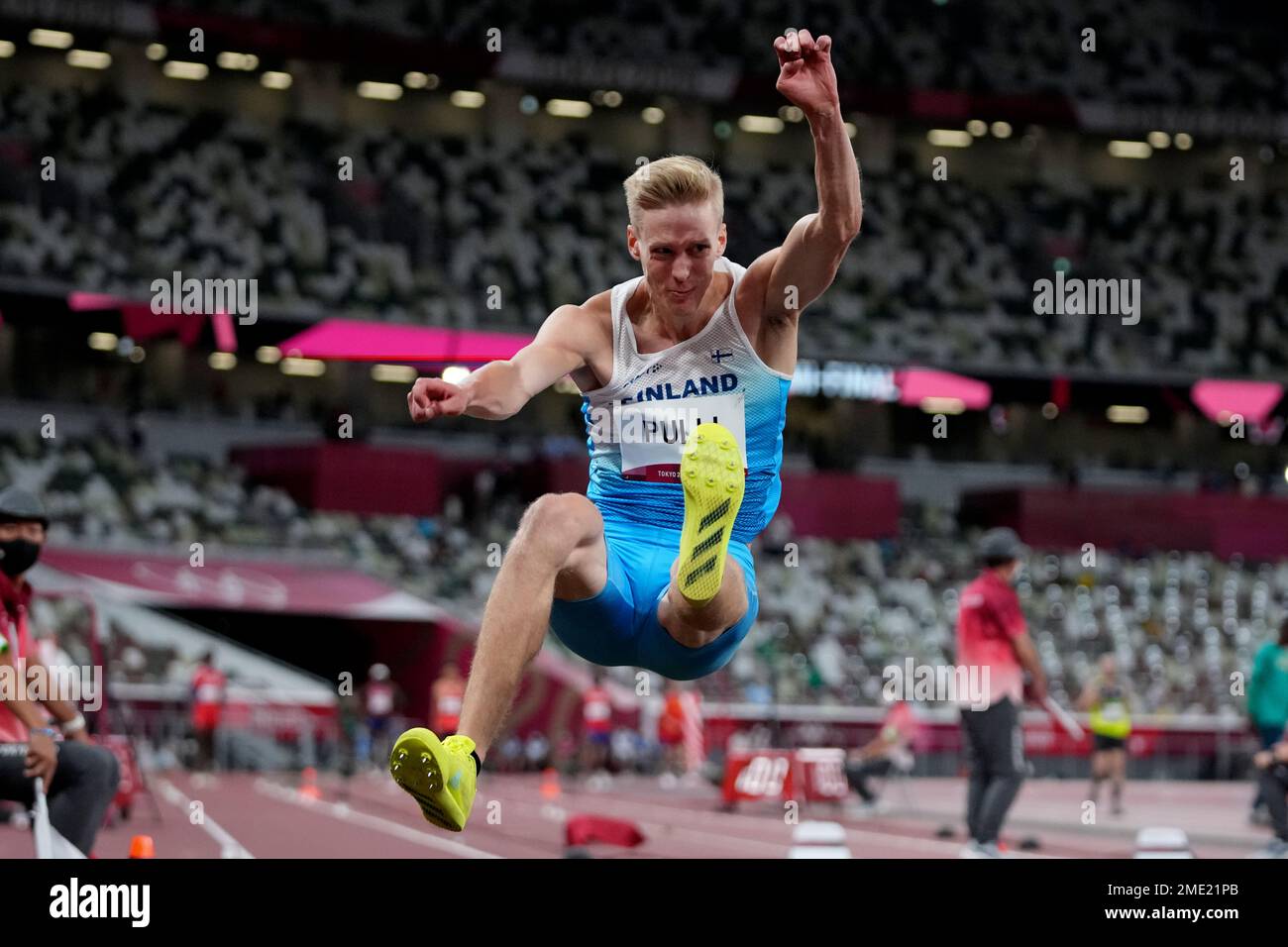 Kristian Pulli, of Finland, competes in the qualification rounds of the ...