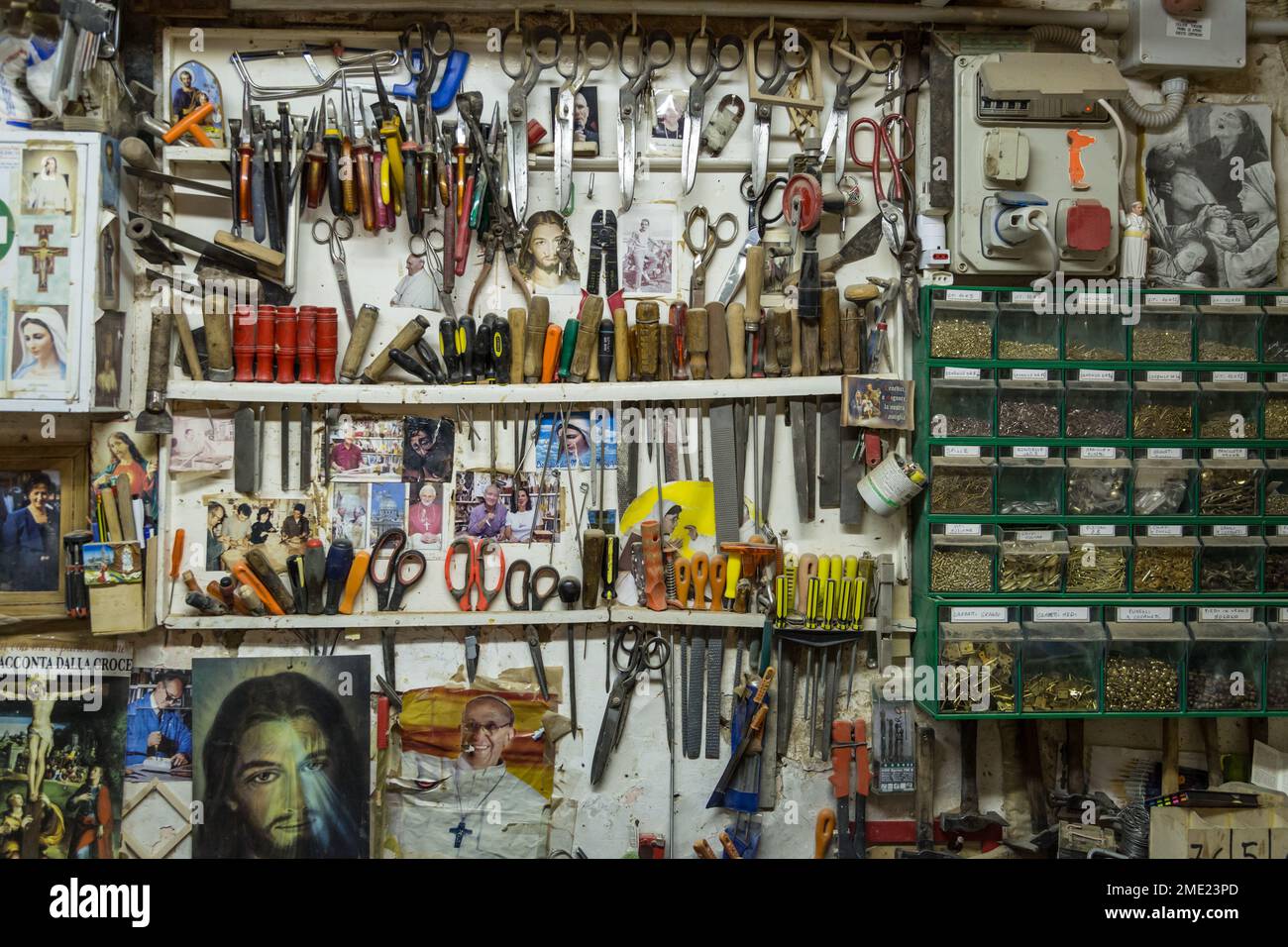 Garguilo hi-res stock photography and images - Alamy