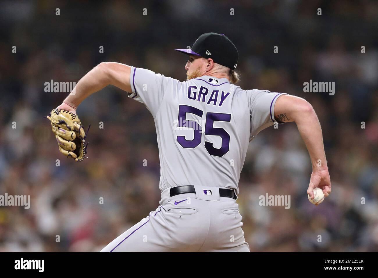 Colorado Rockies starting pitcher Jon Gray delivers a pitch to San ...