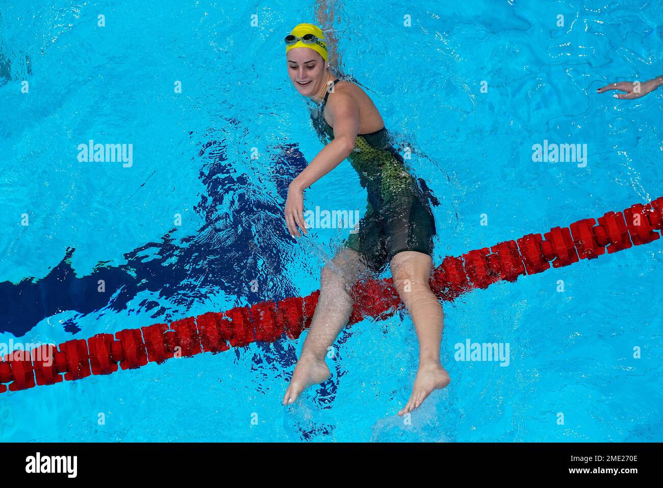 Kaylee Mckeown, of Australia, celebrates after winning the gold medal ...
