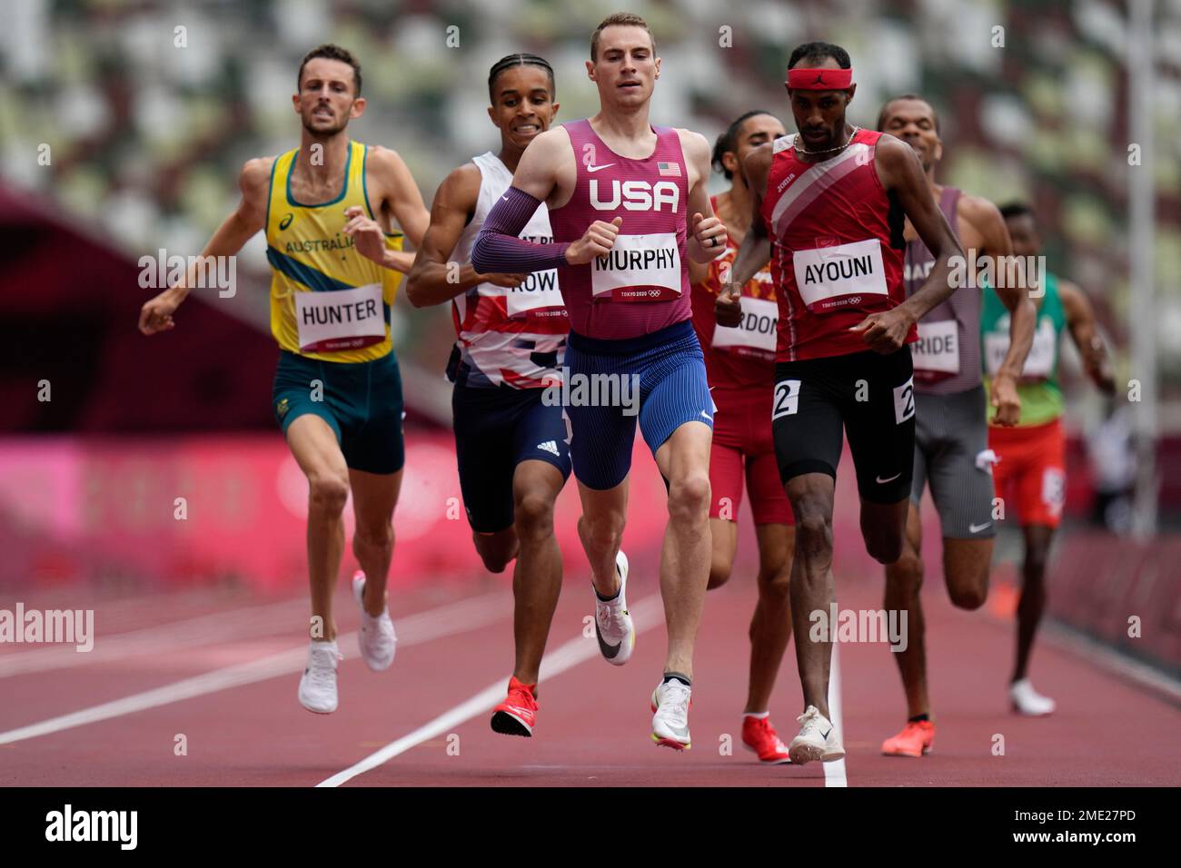 Clayton Murphy, of United States, wins a heat in the men's 800-meter ...