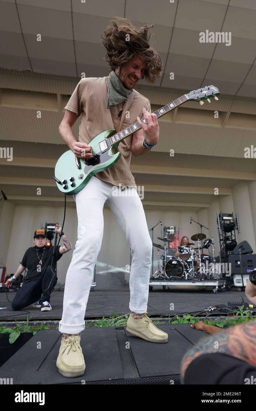 Kevin McKeown of Black Fire Pistol performs on day two of the ...