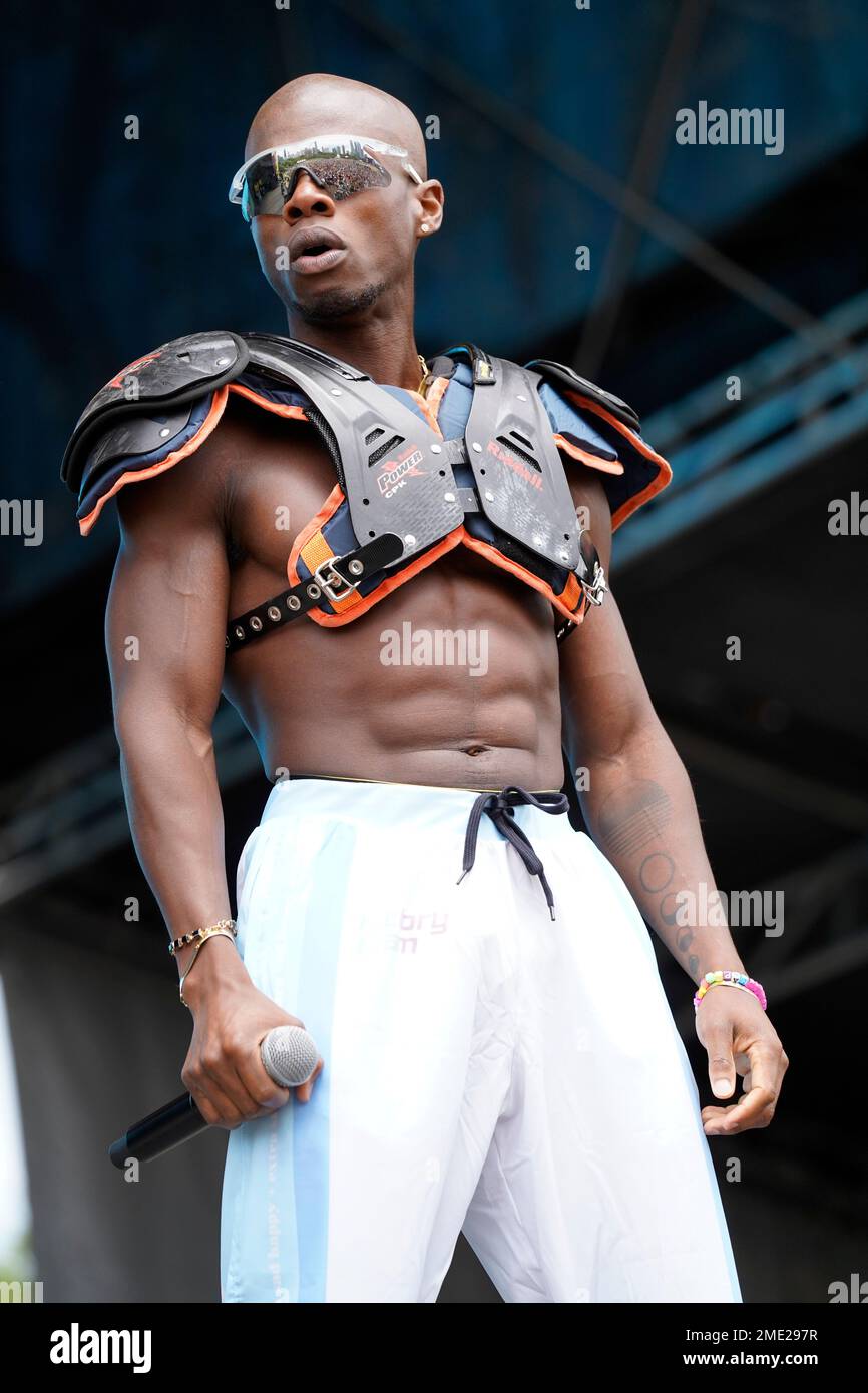 Tobi Lou performs on day two of the Lollapalooza music festival on ...