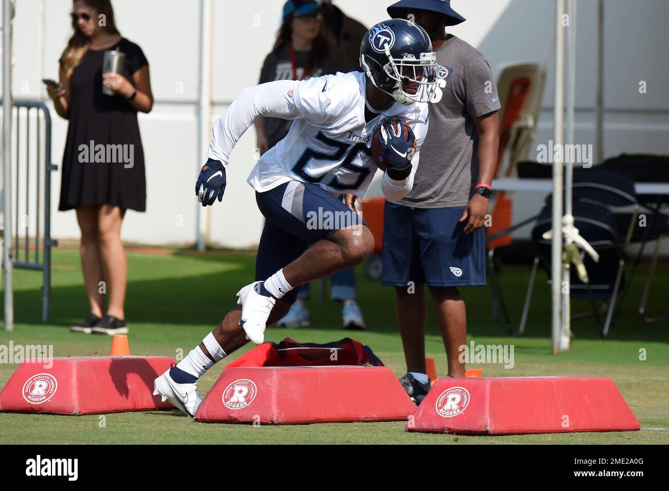 Tennessee Titans running back Brian Hill (25) runs a drill during NFL ...