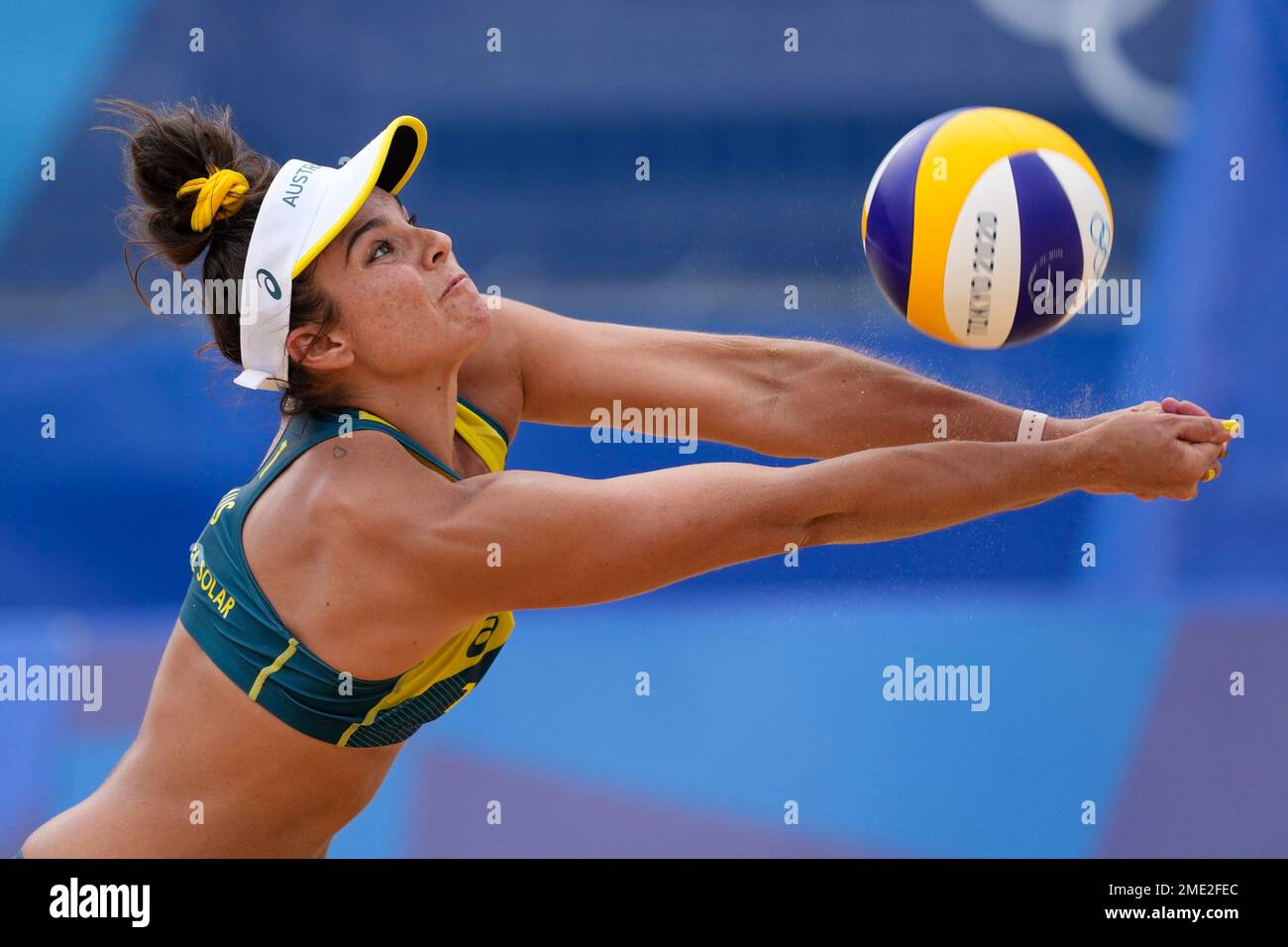 Mariafe Artacho del Solar, of Australia, returns s shot during a women ...