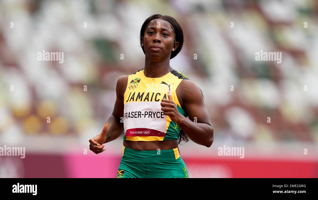 Shelly Ann Fraser Pryce Of Jamaica Wins A Heat In The Womens 100