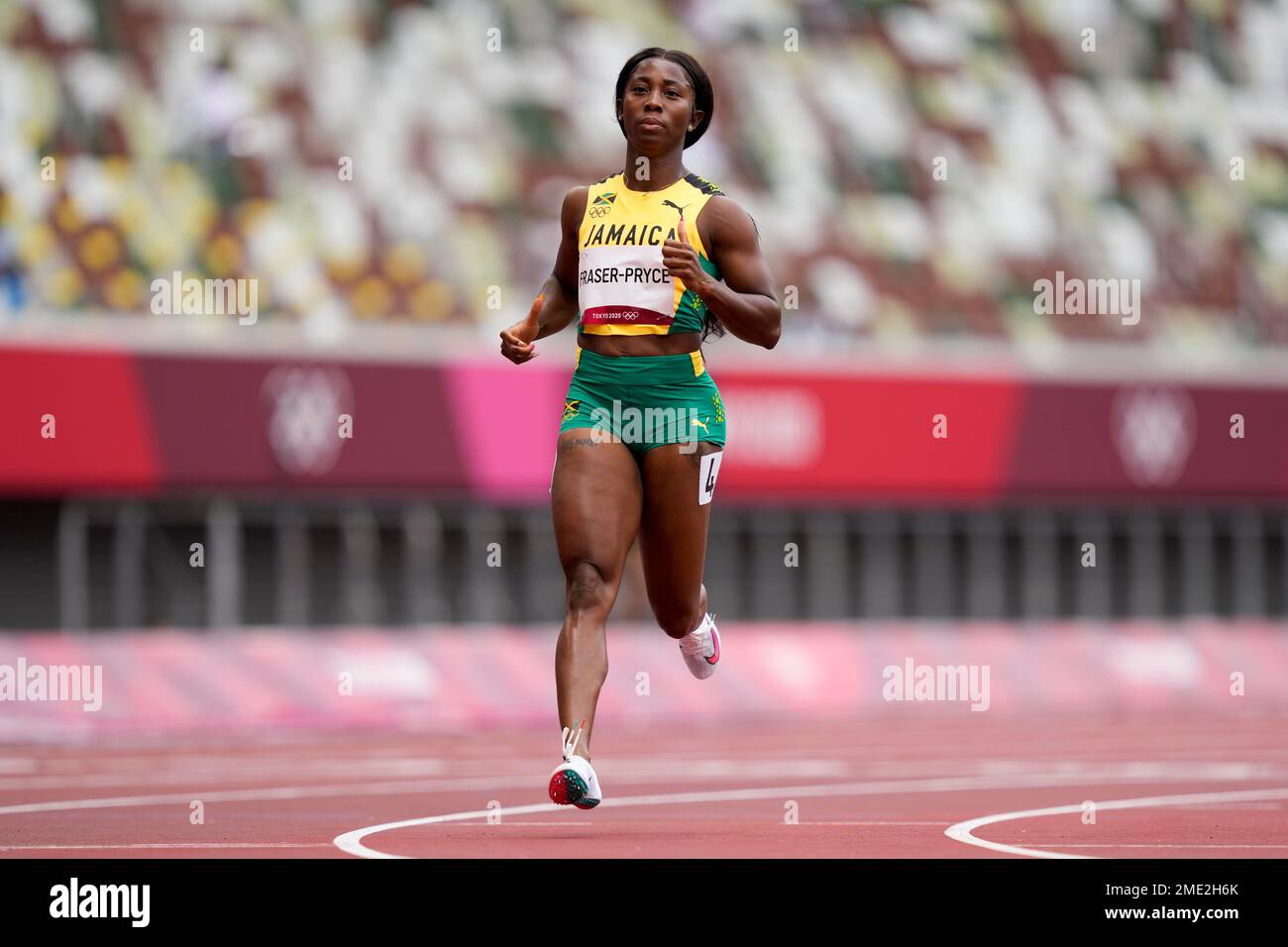 Shelly Ann Fraser Pryce Of Jamaica Wins A Heat In The Womens 100