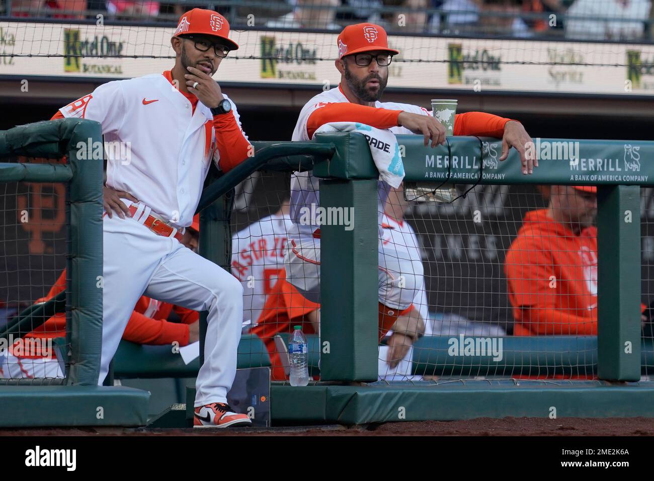 San Francisco Giants bench/infield coach Kai Correa, left, and manager ...