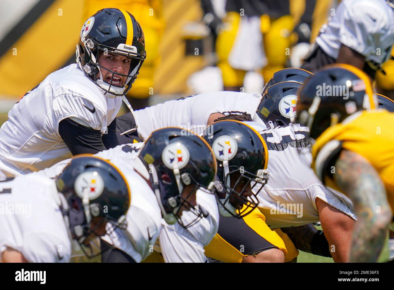 Pittsburgh Steelers quarterback Mason Rudolph, left, calls signals ...