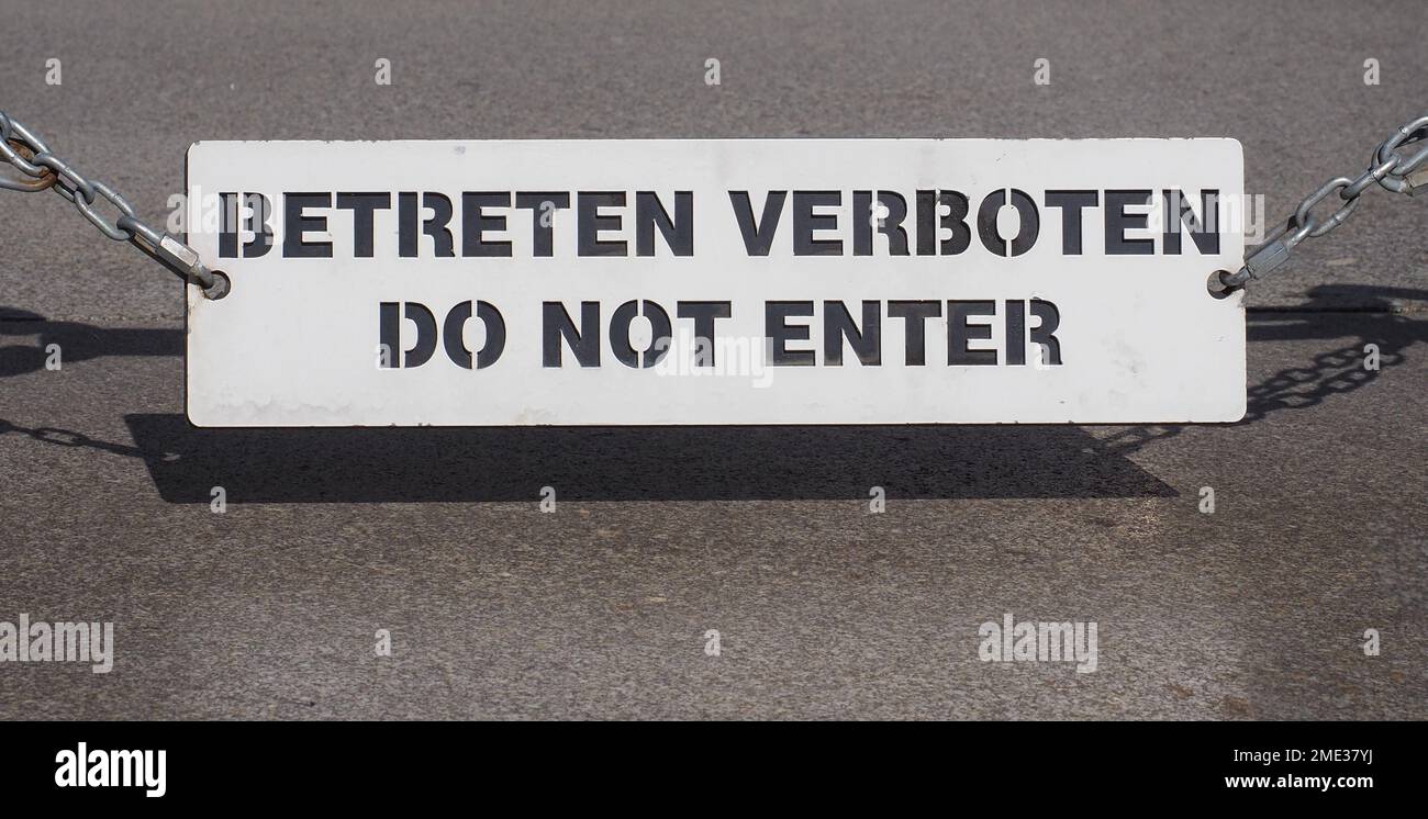Betreten verboten translation Do not enter sign Stock Photo - Alamy