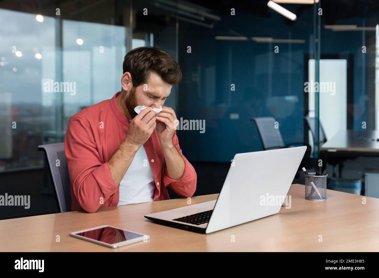 Sick person hi-res stock photography and images - Alamy