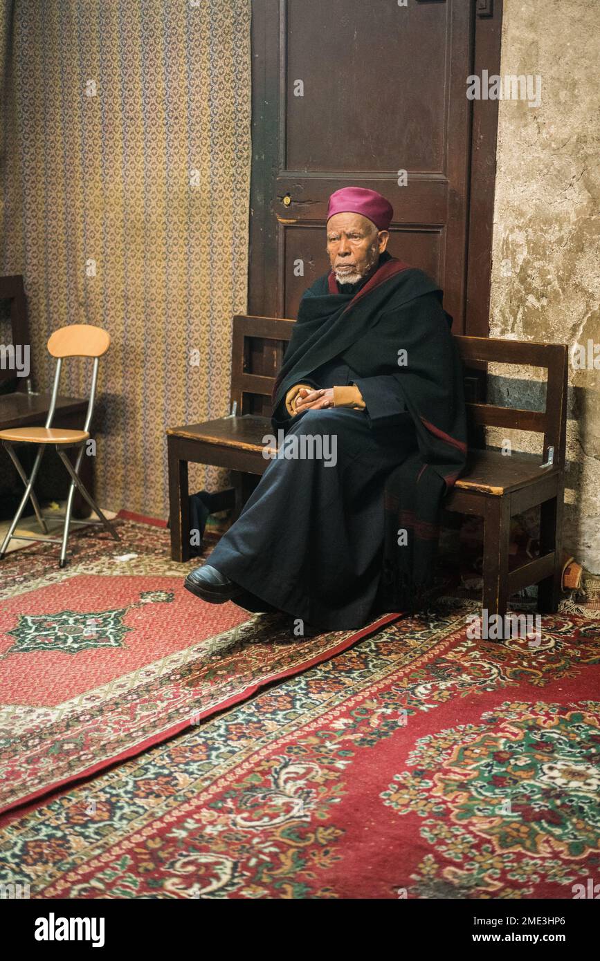 Pilgrims in the Church of the Holy Sepulchre, Jerusalem, Israel, Asia ...