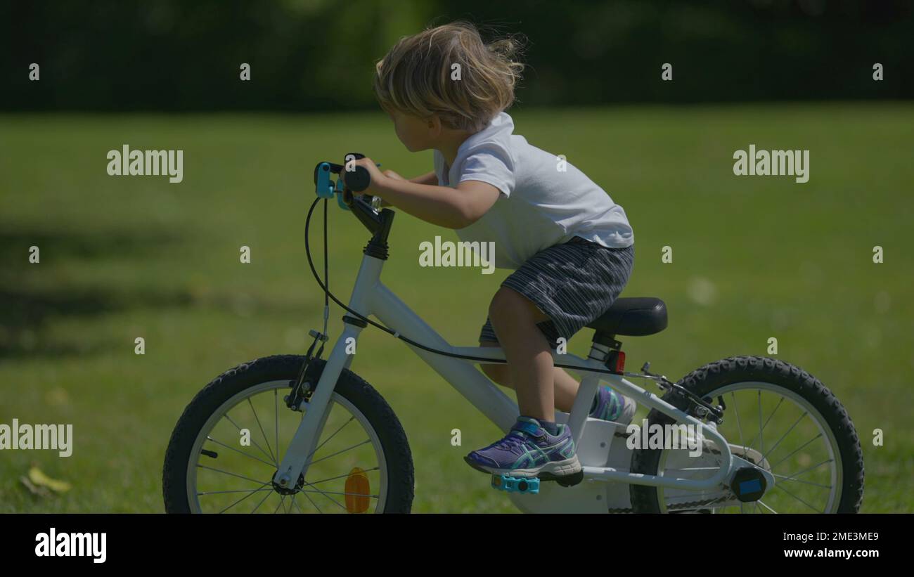 Getting off bicycle hi-res stock photography and images - Alamy