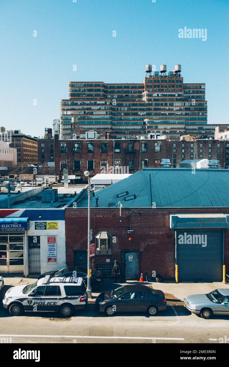 Water tank on high rise building hi-res stock photography and images ...