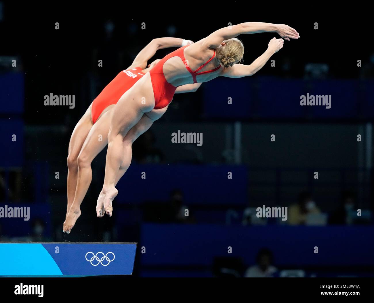 Jessica Parratto and Delaney Schnell of the United States' compete ...