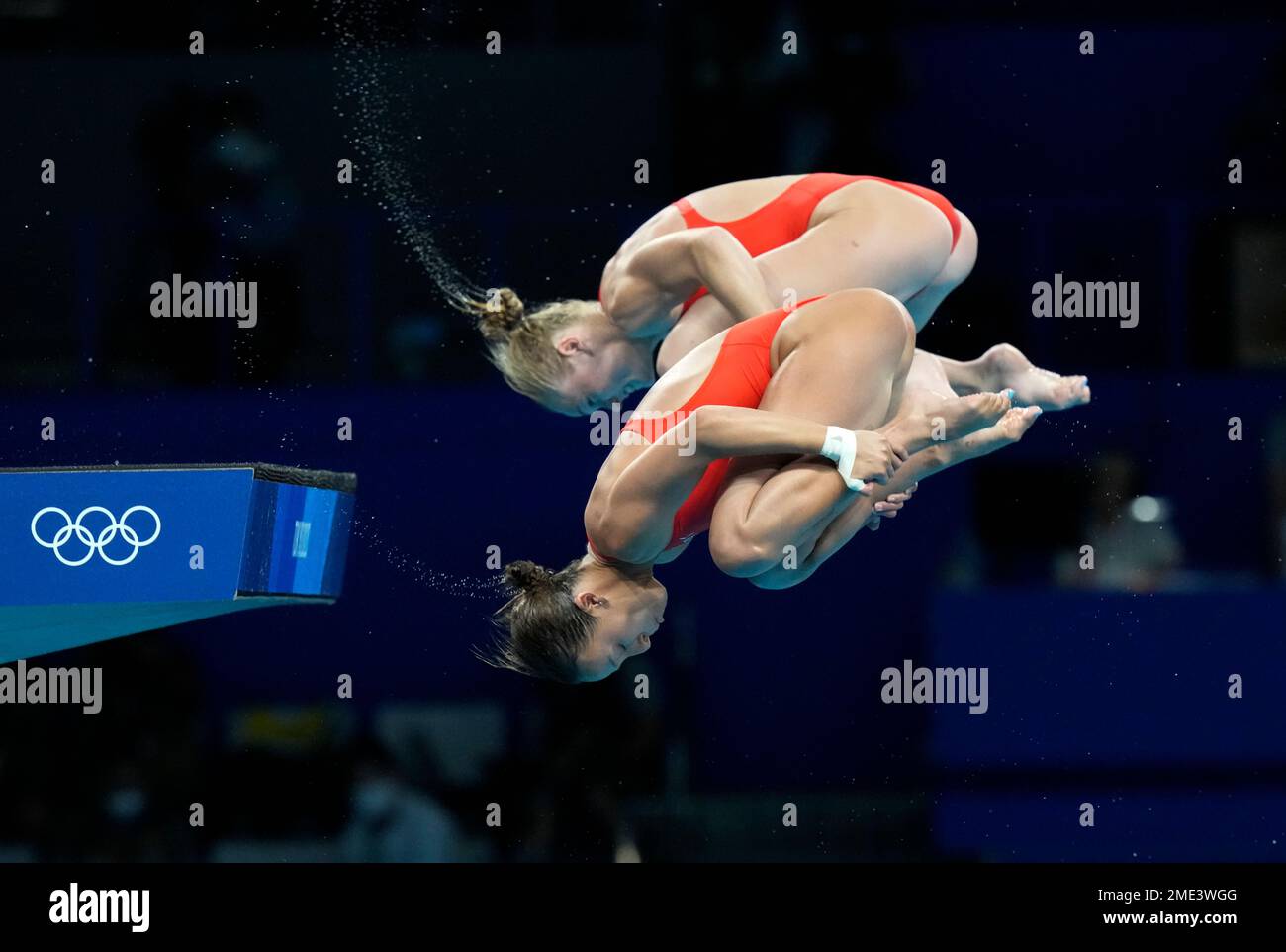Jessica Parratto and Delaney Schnell of the United States' compete ...