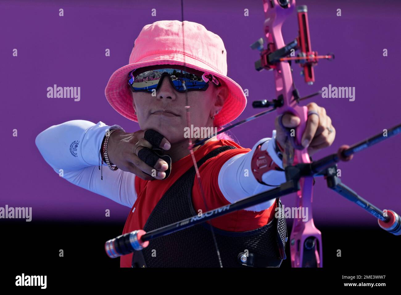 Mexico's Aida Roman shoots an arrow during the women's individual ...