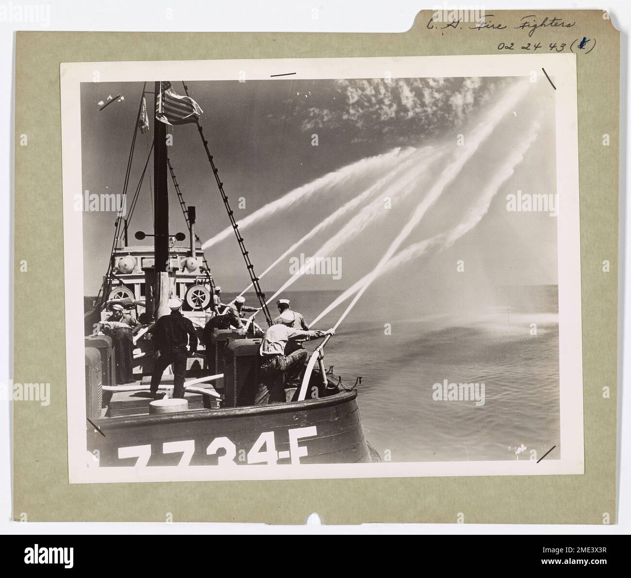 Fire fighting boat hi-res stock photography and images - Alamy