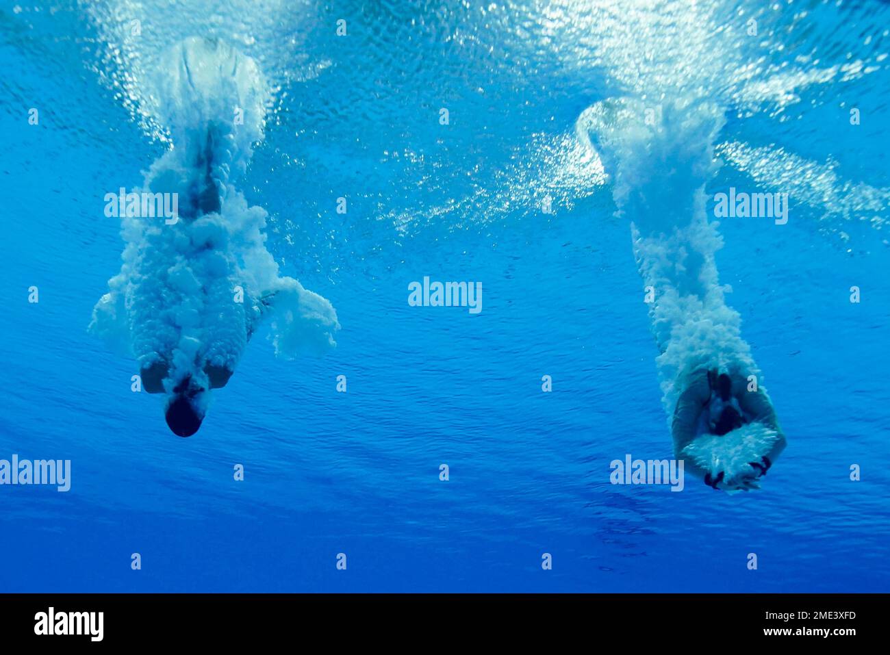 Eden Cheng and Lois Toulson of Great Britain compete during the women's ...