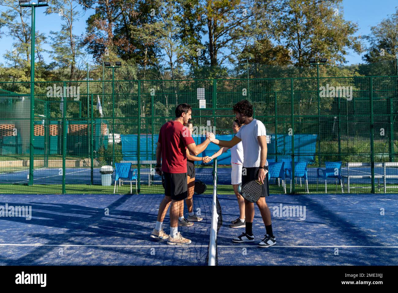 Middle eastern men women hi-res stock photography and images - Alamy