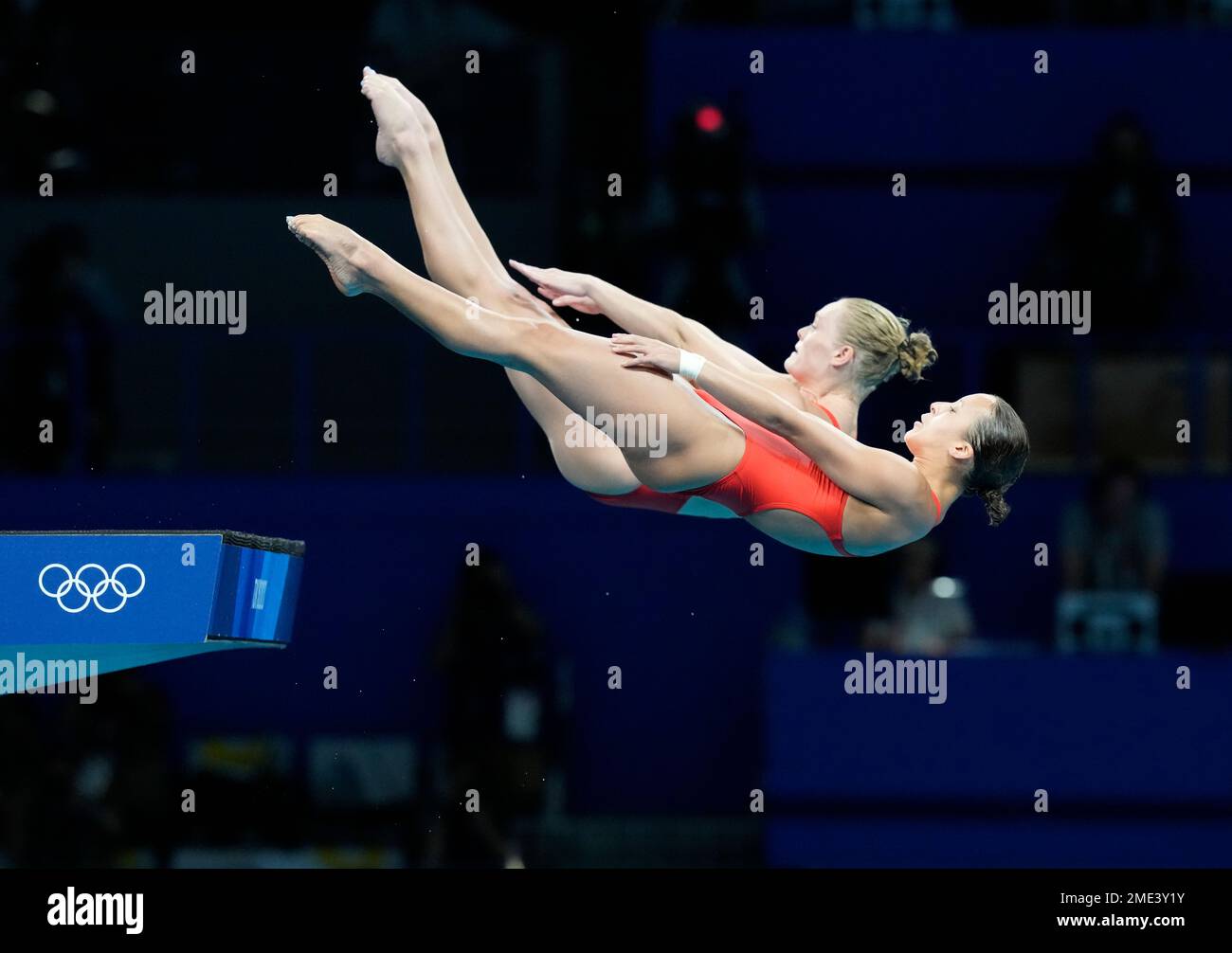 Jessica Parratto and Delaney Schnell of the United States' compete ...