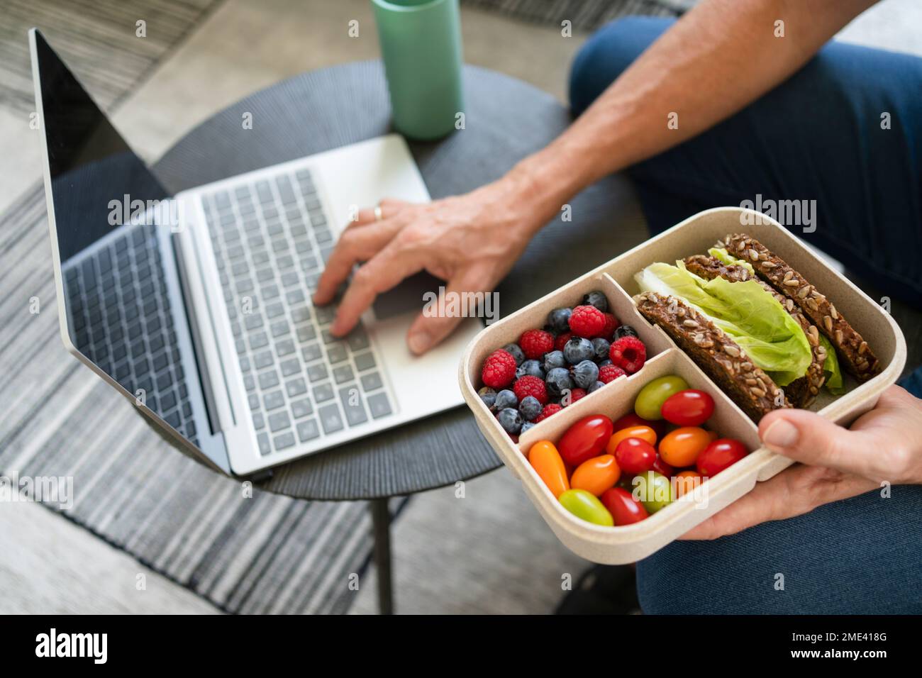 Hand man holding box hi-res stock photography and images - Alamy