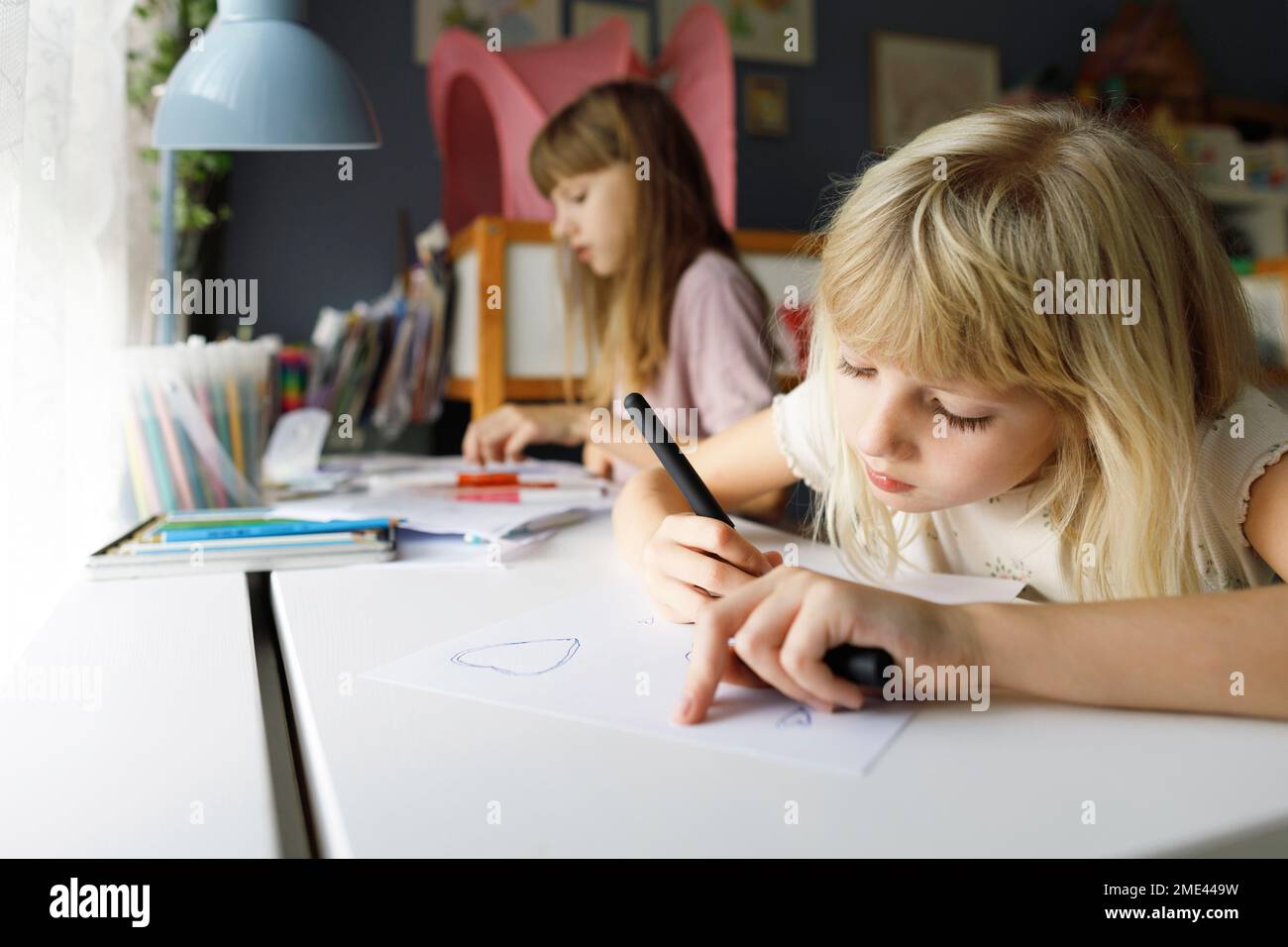 Sister drawing hi-res stock photography and images - Alamy