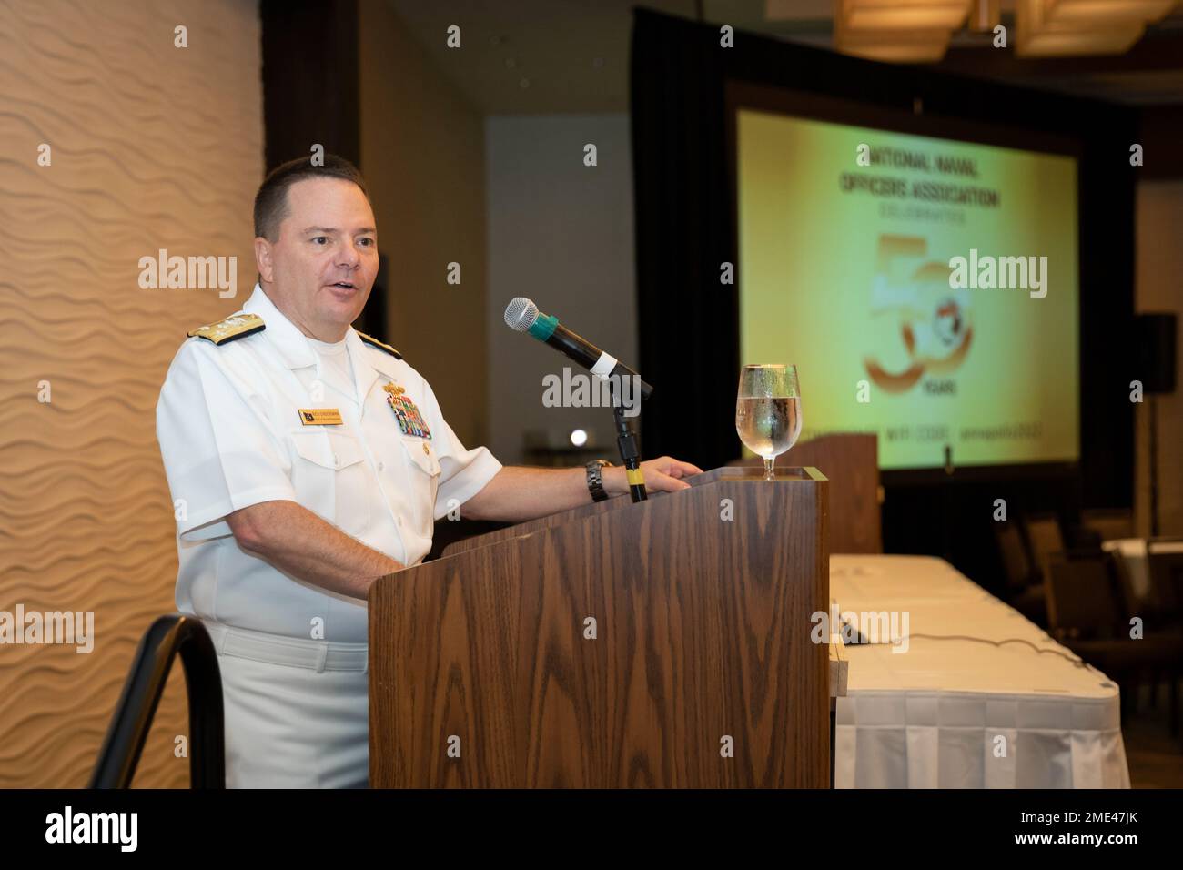 Diversity and inclusion programs hi-res stock photography and images ...