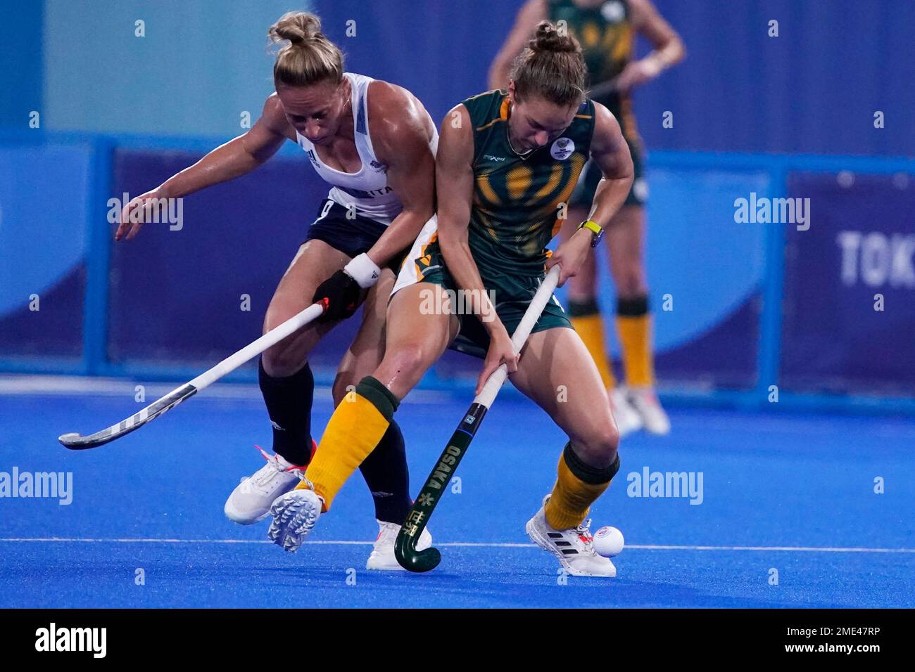 Great Britain's Susannah Townsend (9) and South Africa's Kristen Paton ...