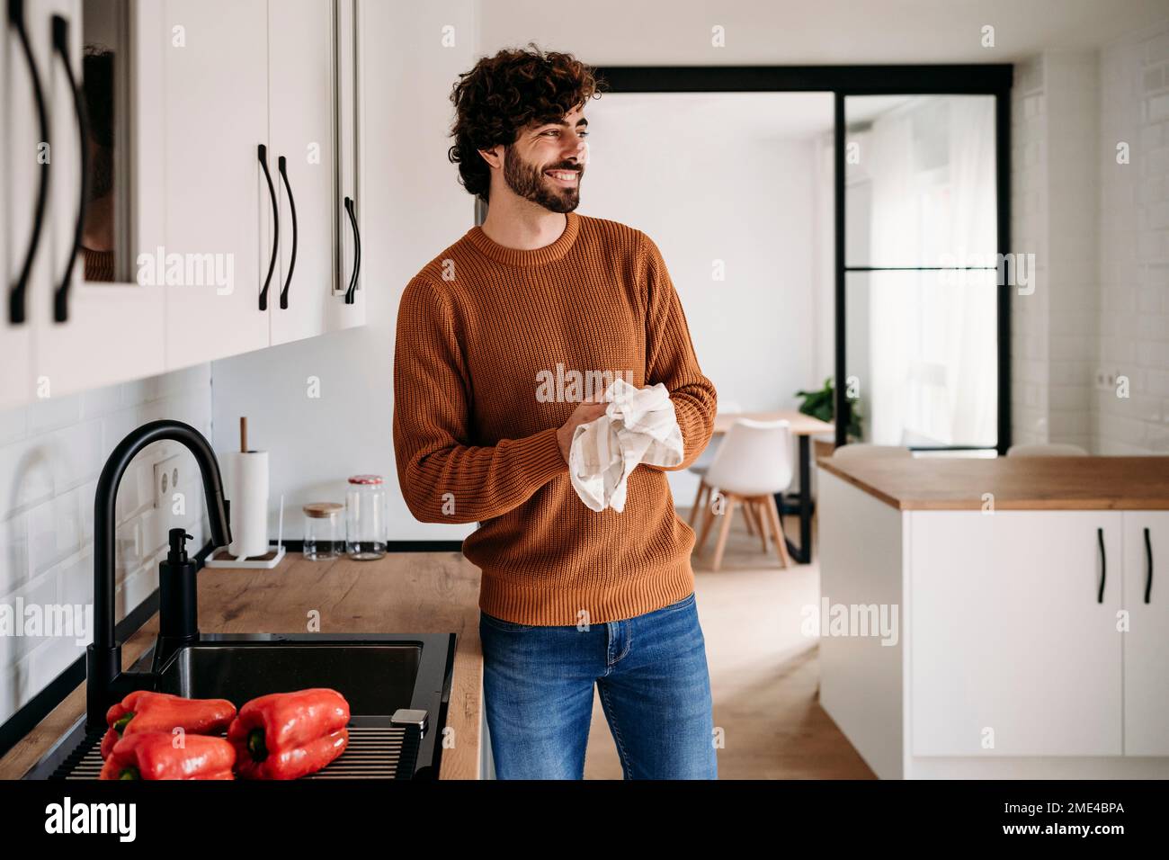 Drying hands hi-res stock photography and images - Alamy