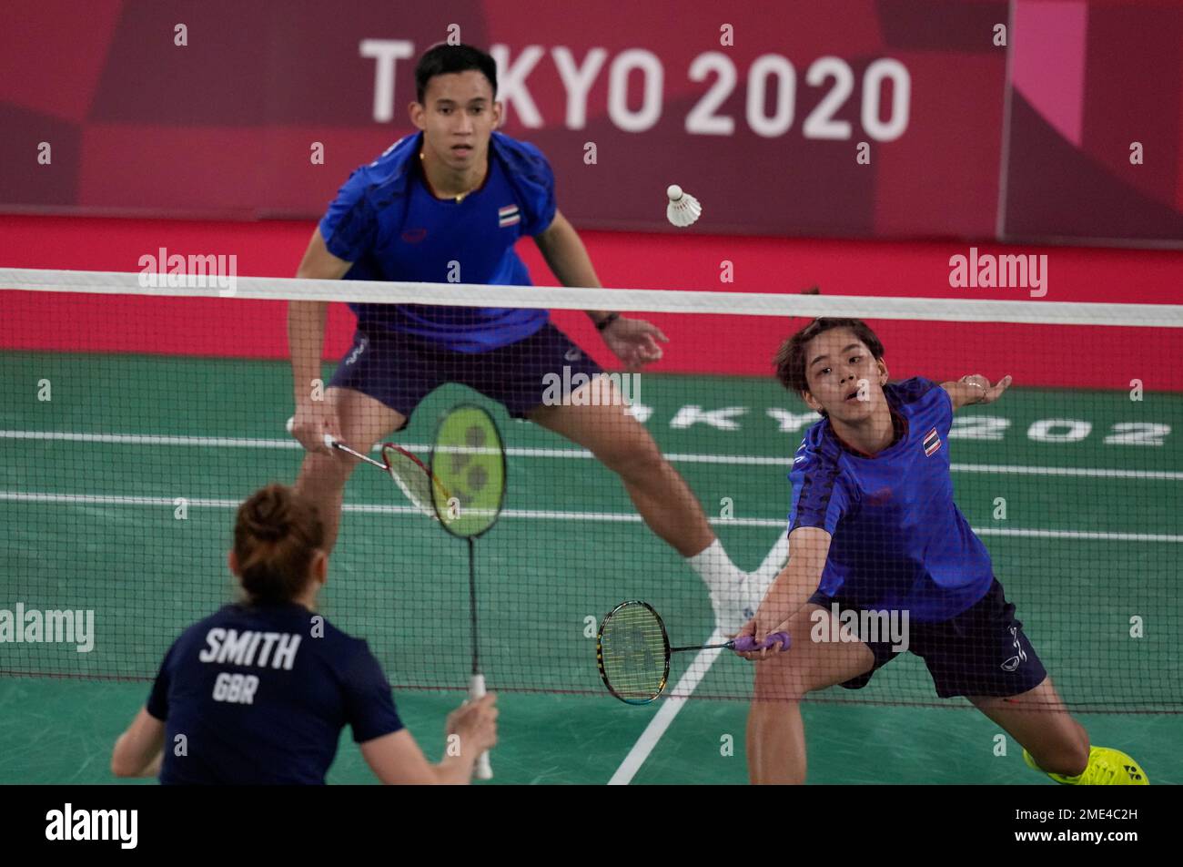 Thailand’s Dechapol Puavaranukroh and Sapsiree Taerattanachai play ...