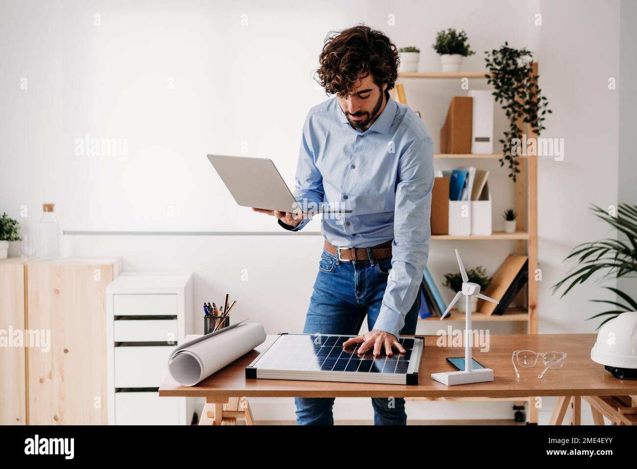 Person keeping in hand panel hi-res stock photography and images - Alamy