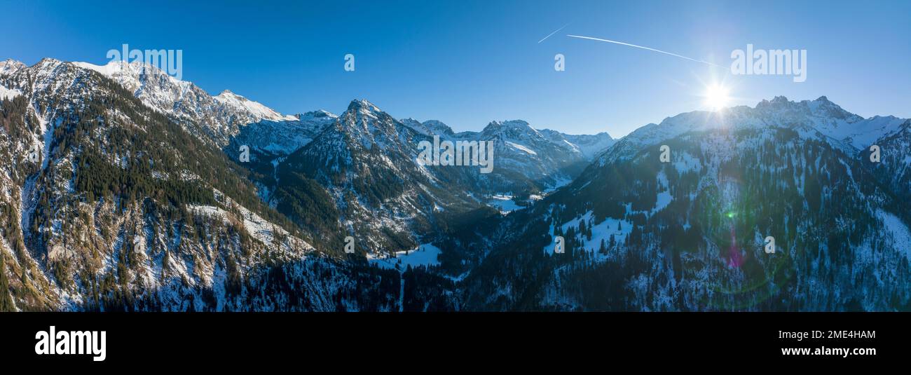 Majestic snowy mountain range landscape hi-res stock photography and ...