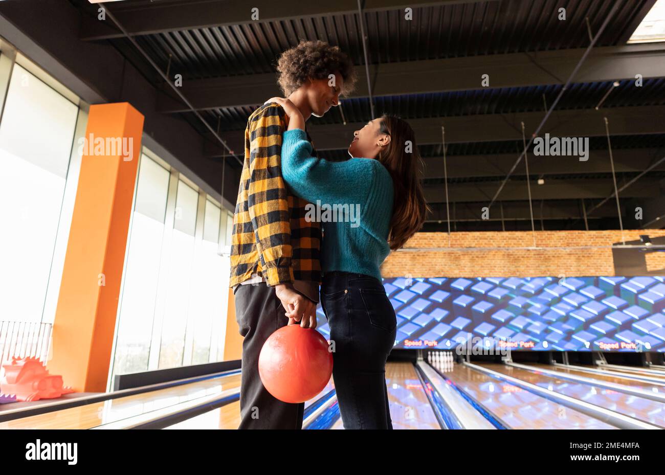 Bowling couple hi-res stock photography and images - Alamy