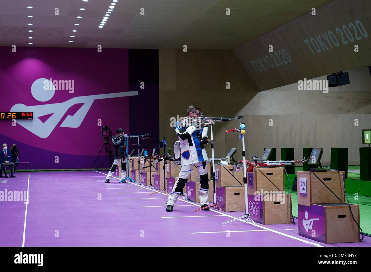 Silver medalist Sheng Lihao, of China, left, gold medalist William ...