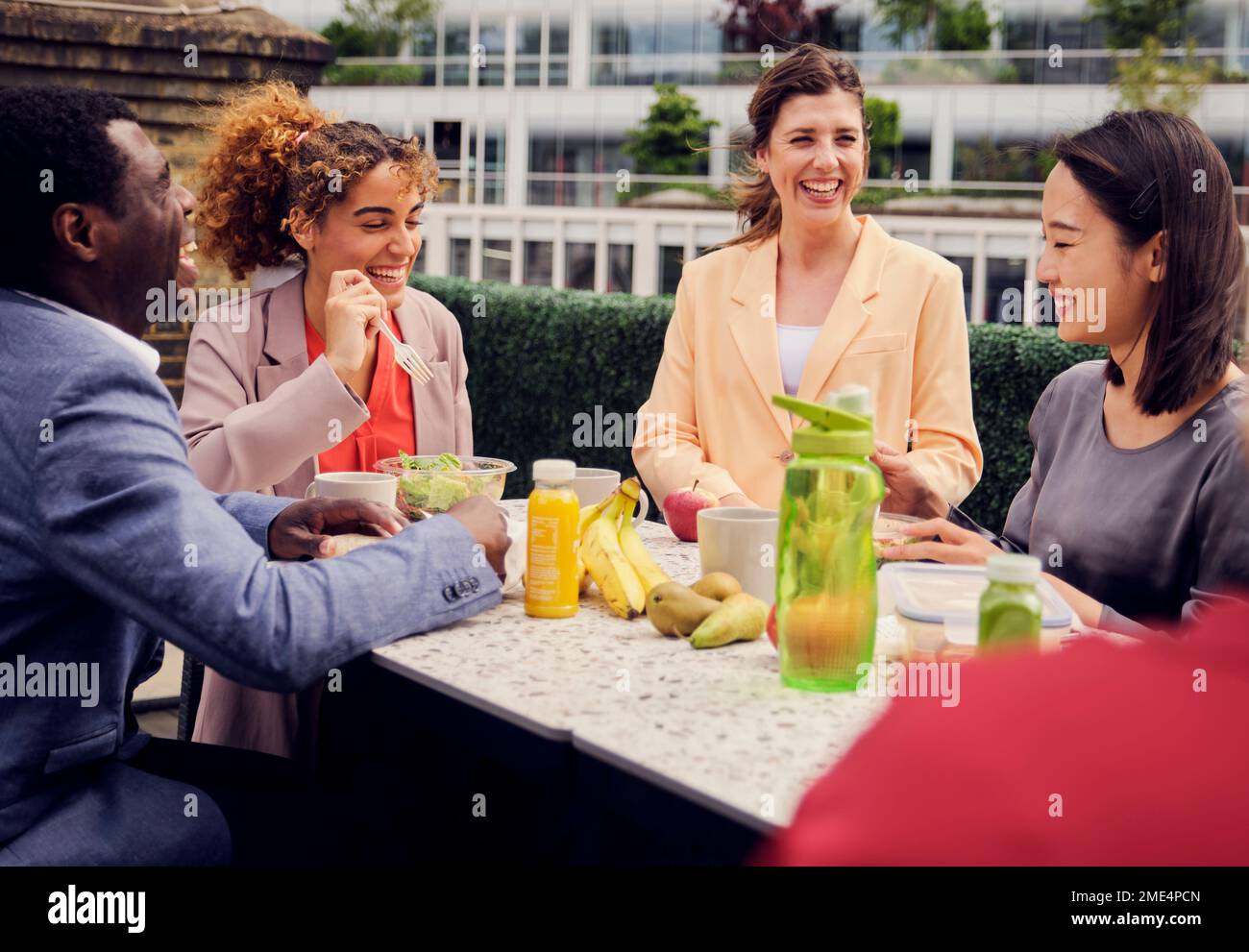 Lunch city colleagues hi-res stock photography and images - Alamy
